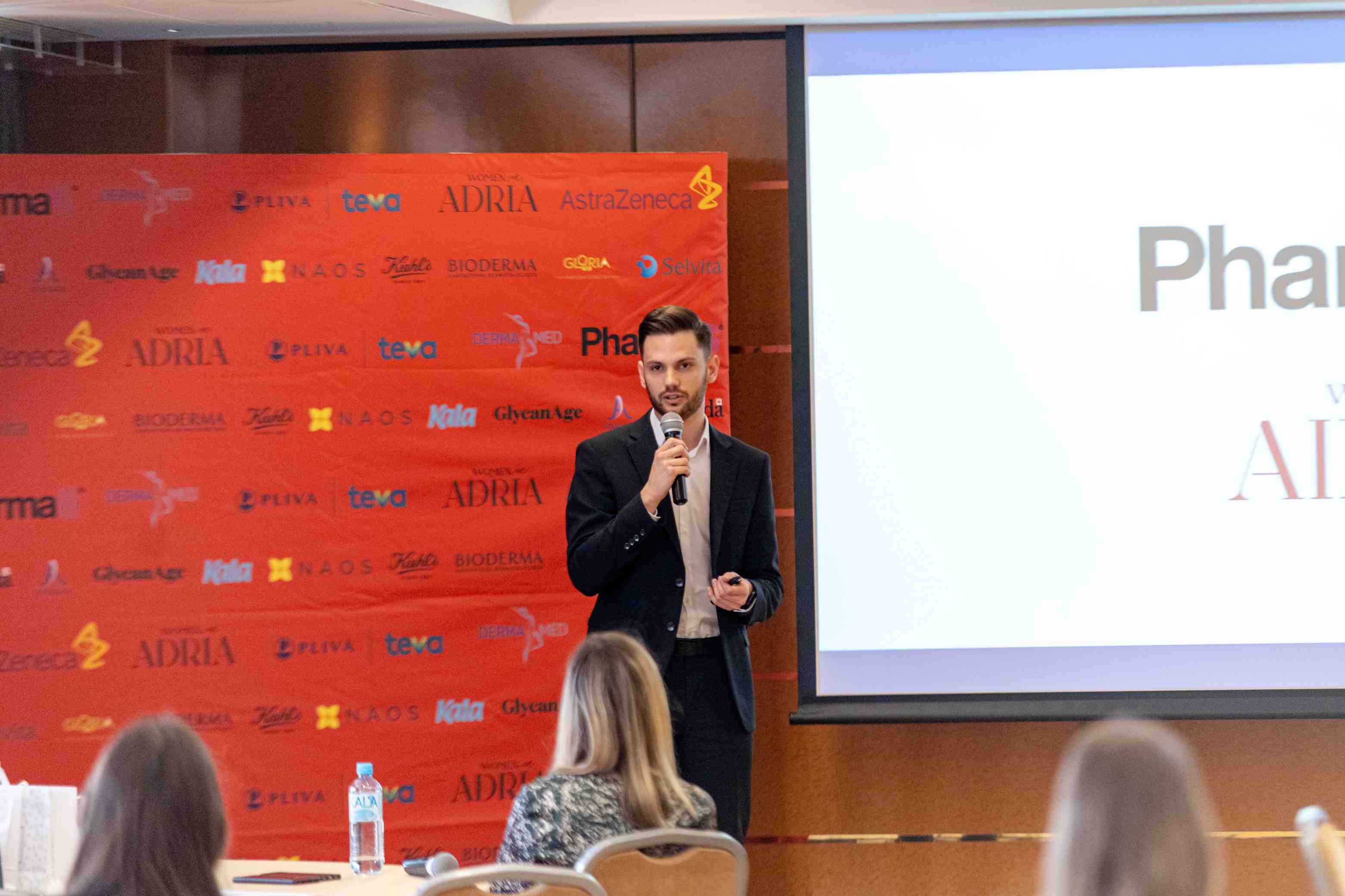 HR direktor PharmaS - Women in Adria